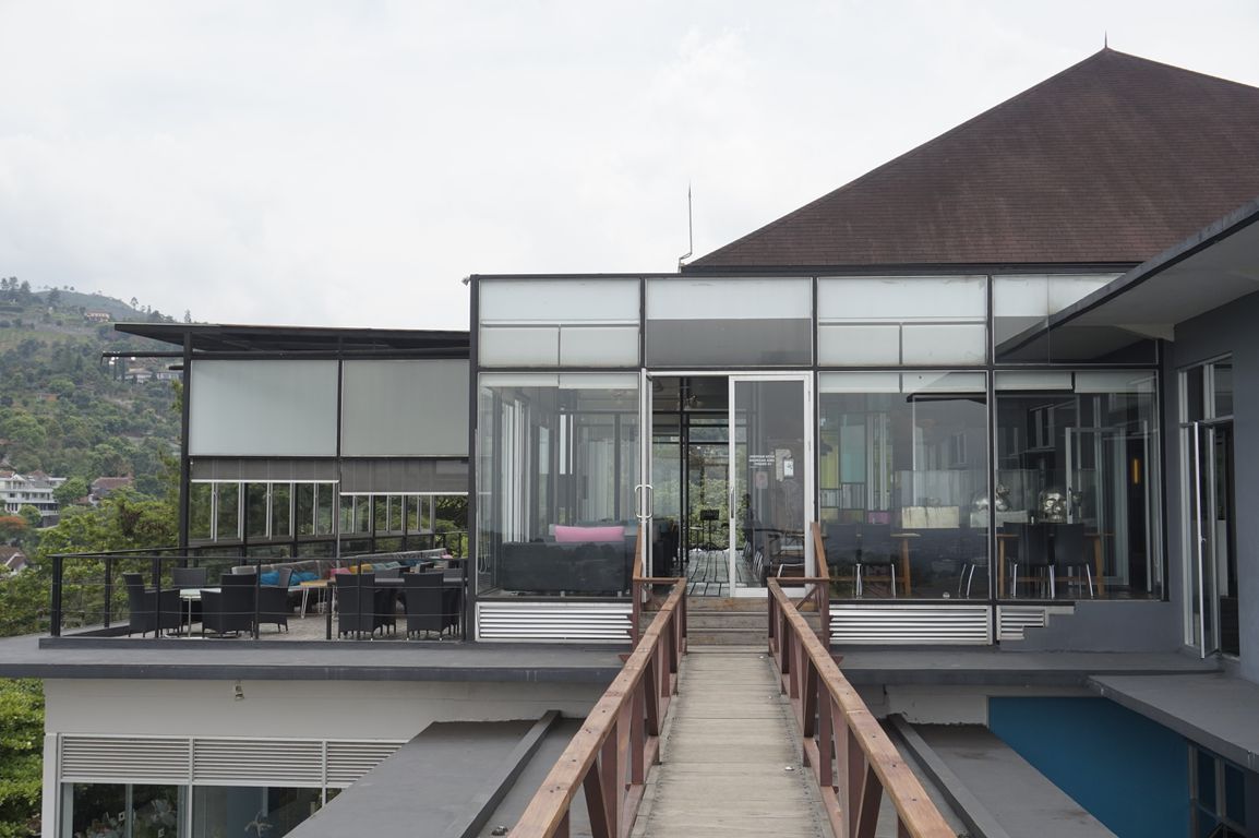 Lawangwangi Creative Space Bandung: Café, Seni, dan View Kota - Bandung ...