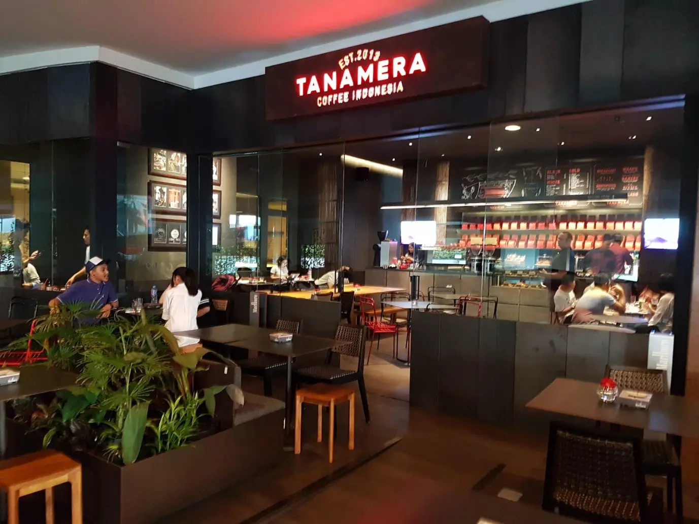 Tanamera Coffee Jakarta: Kopi Premium dengan Suasana Elegan - Bandung ...